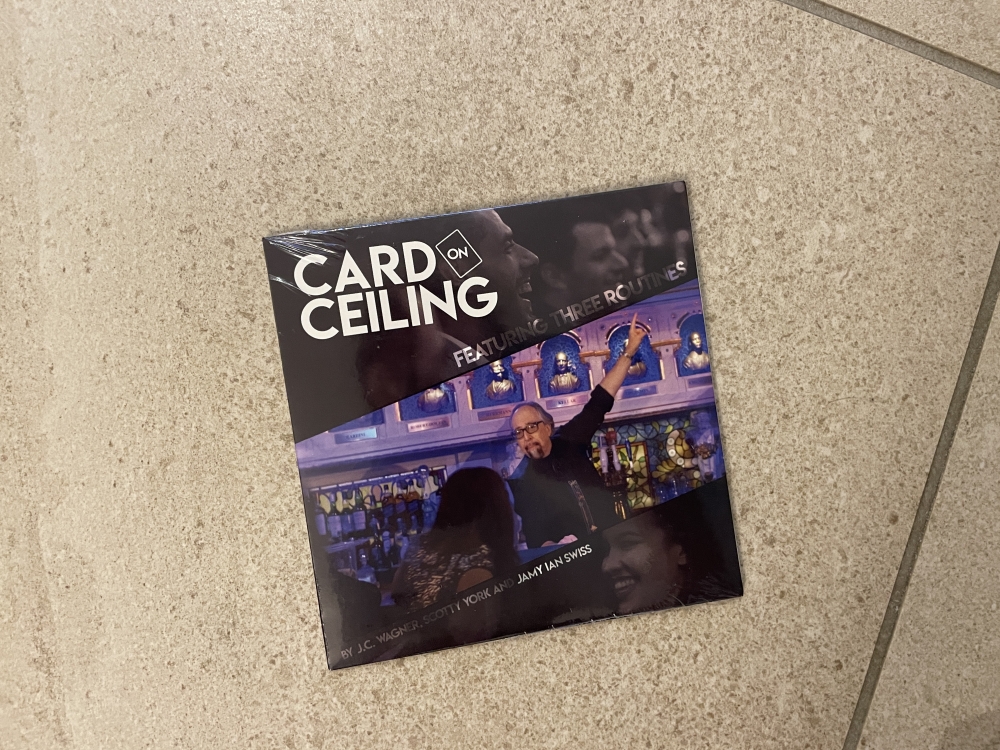 CARD ON CEILING de JAMY IAN SWISS