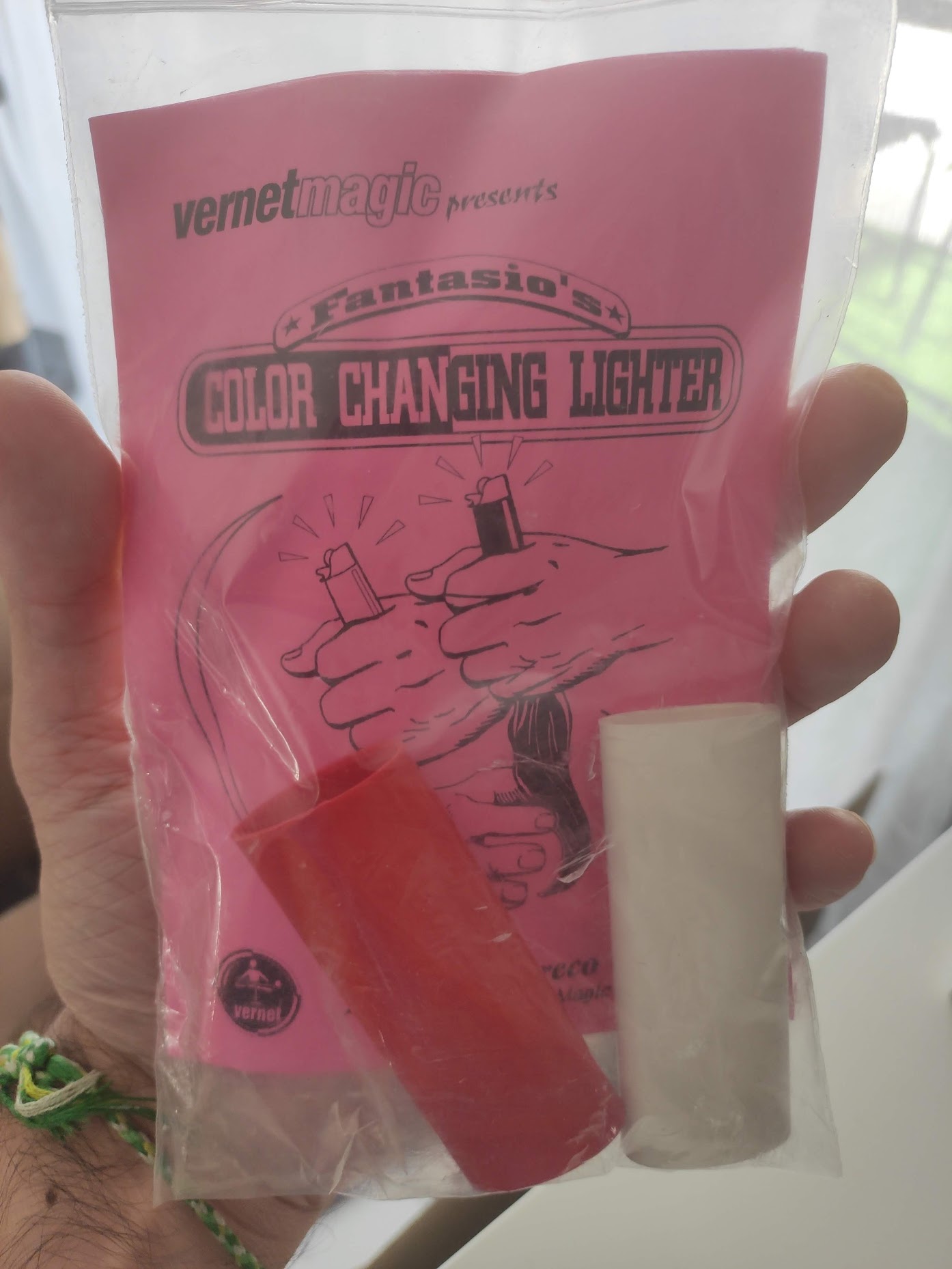 Fantasio color changing lighter