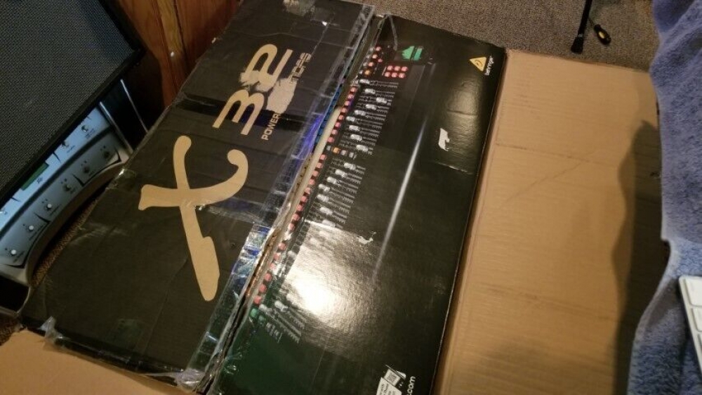 Table de mixage Behringer X32 occasion