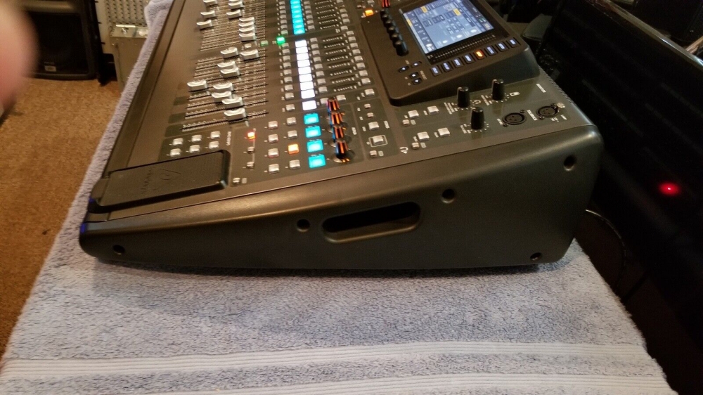 Table de mixage Behringer X32 occasion