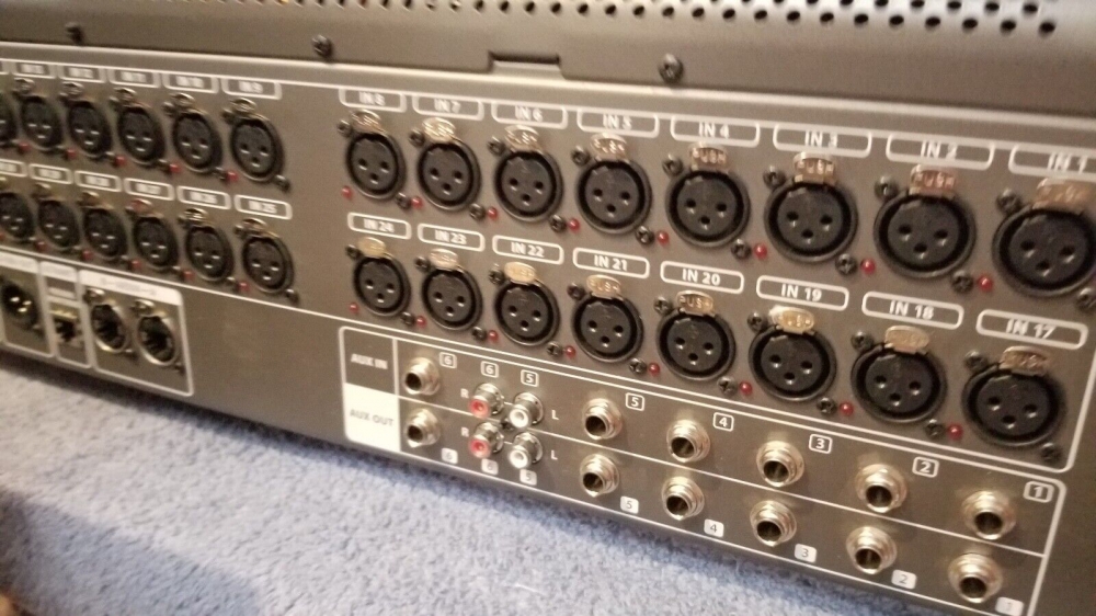Table de mixage Behringer X32 occasion