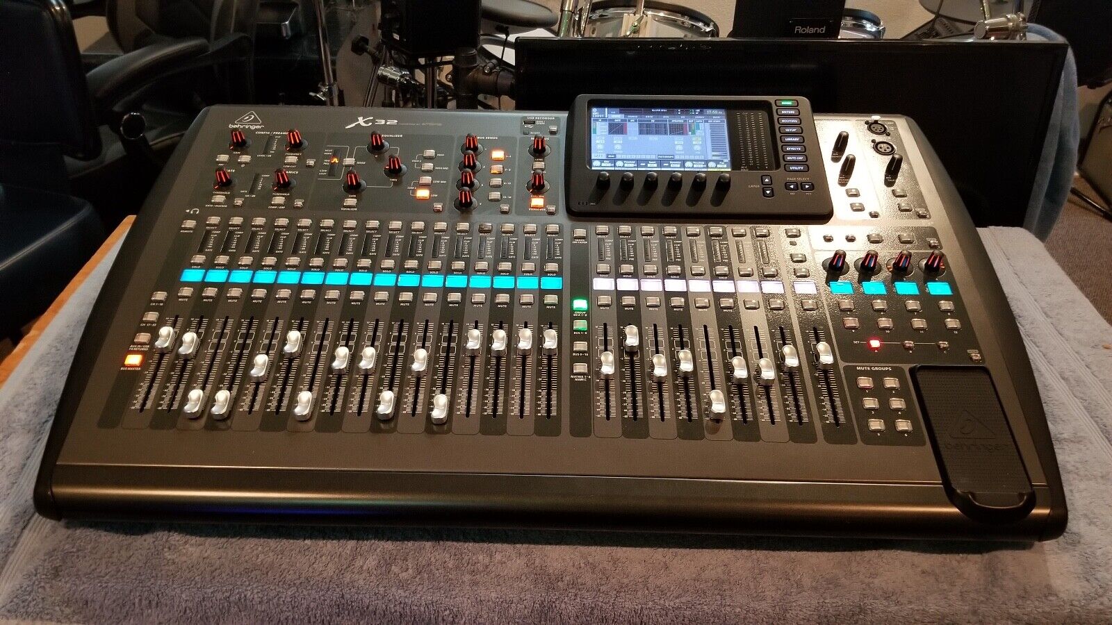 Table de mixage Behringer X32 occasion