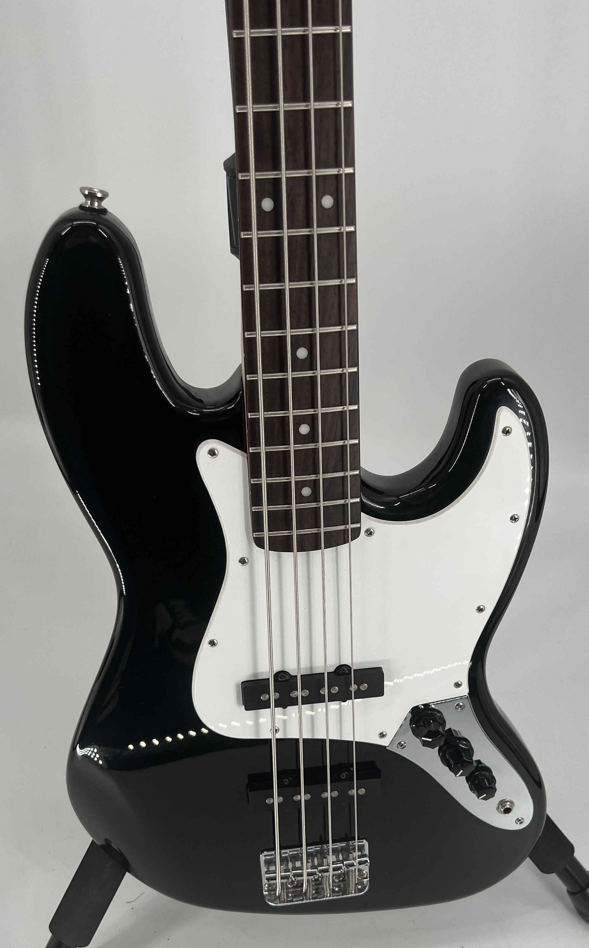 Basse Fender Squier J bass Affinity series BK occasion