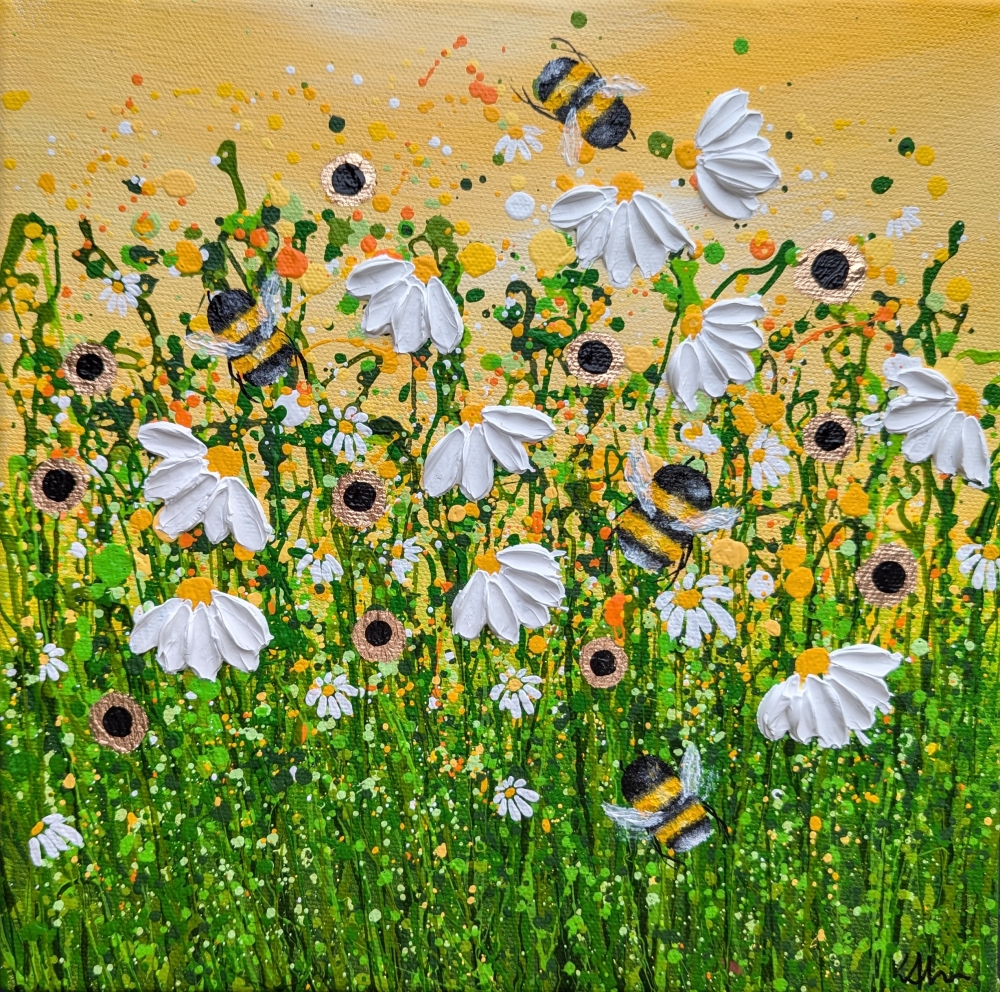 Bee utiful Dawn – Golden Hour