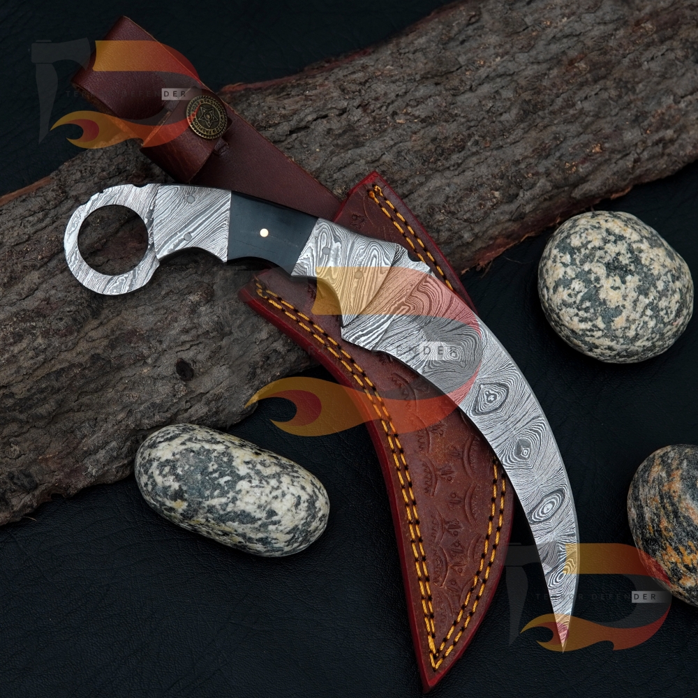 Beautiful Handmade Damascus karambit Knife Handle made of and Buffalo ...