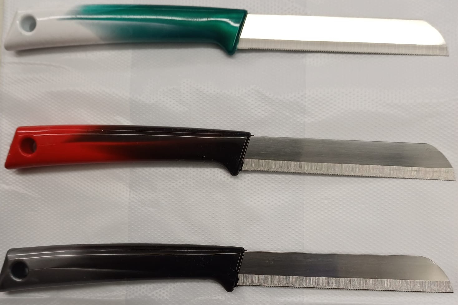 German Solingen serrated kitchen knives